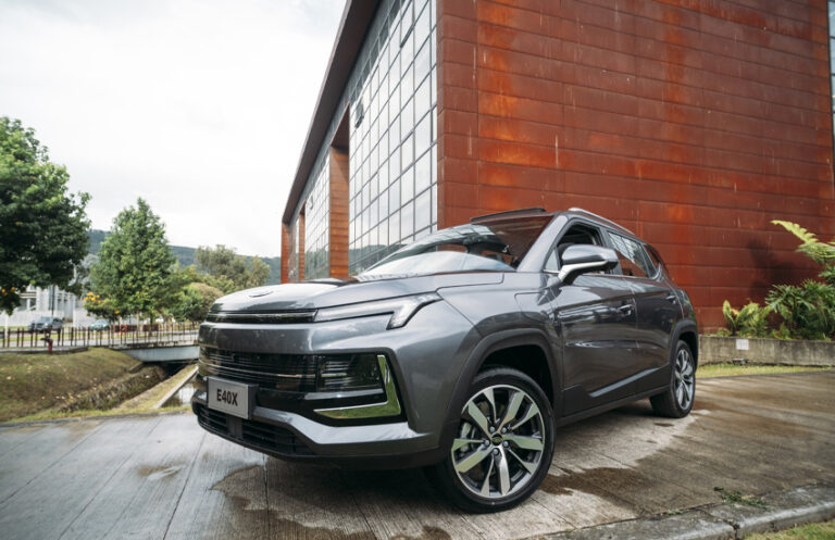 Vehículos eléctricos JAC: así llegan a Colombia los nuevos E10X y E40X ...